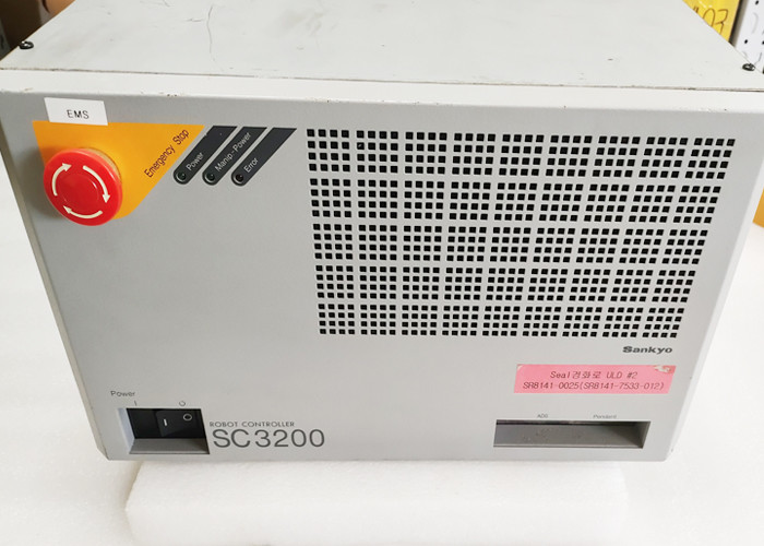 산쿄는 SC3200-300 로봇 컨트롤러 SC3200 200/230VAC 50~60Hz를 사용했습니다